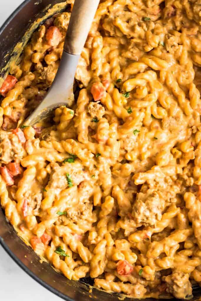 30 Minute Vegan Hamburger Helper (1 Pot Pasta) - Home-Cooked Roots